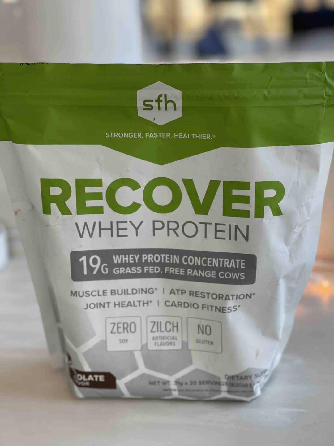 The 15 Best Grass-Fed Whey Protein Powders To Support Muscle Gain
